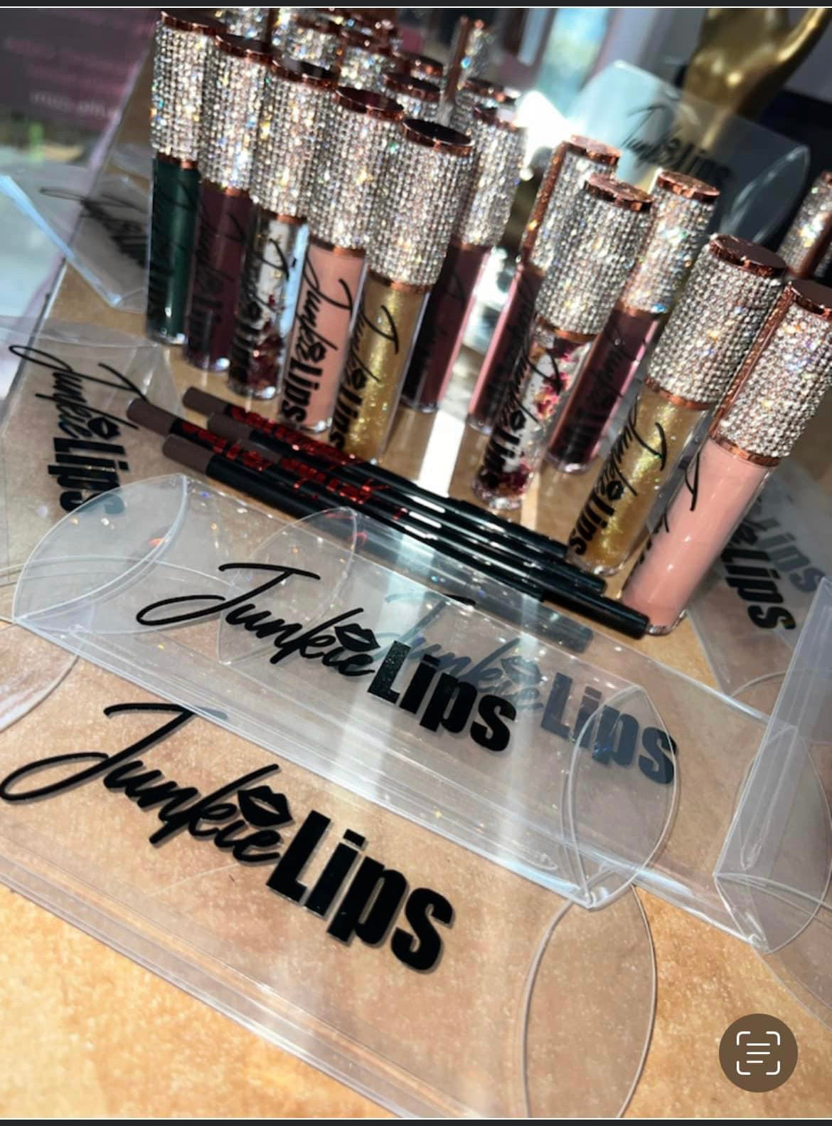 Junkie_lips – Junkie Lips